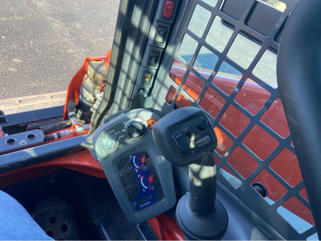 Kubota Skid Steer Controls Product Guides MultiOne Mini Loaders